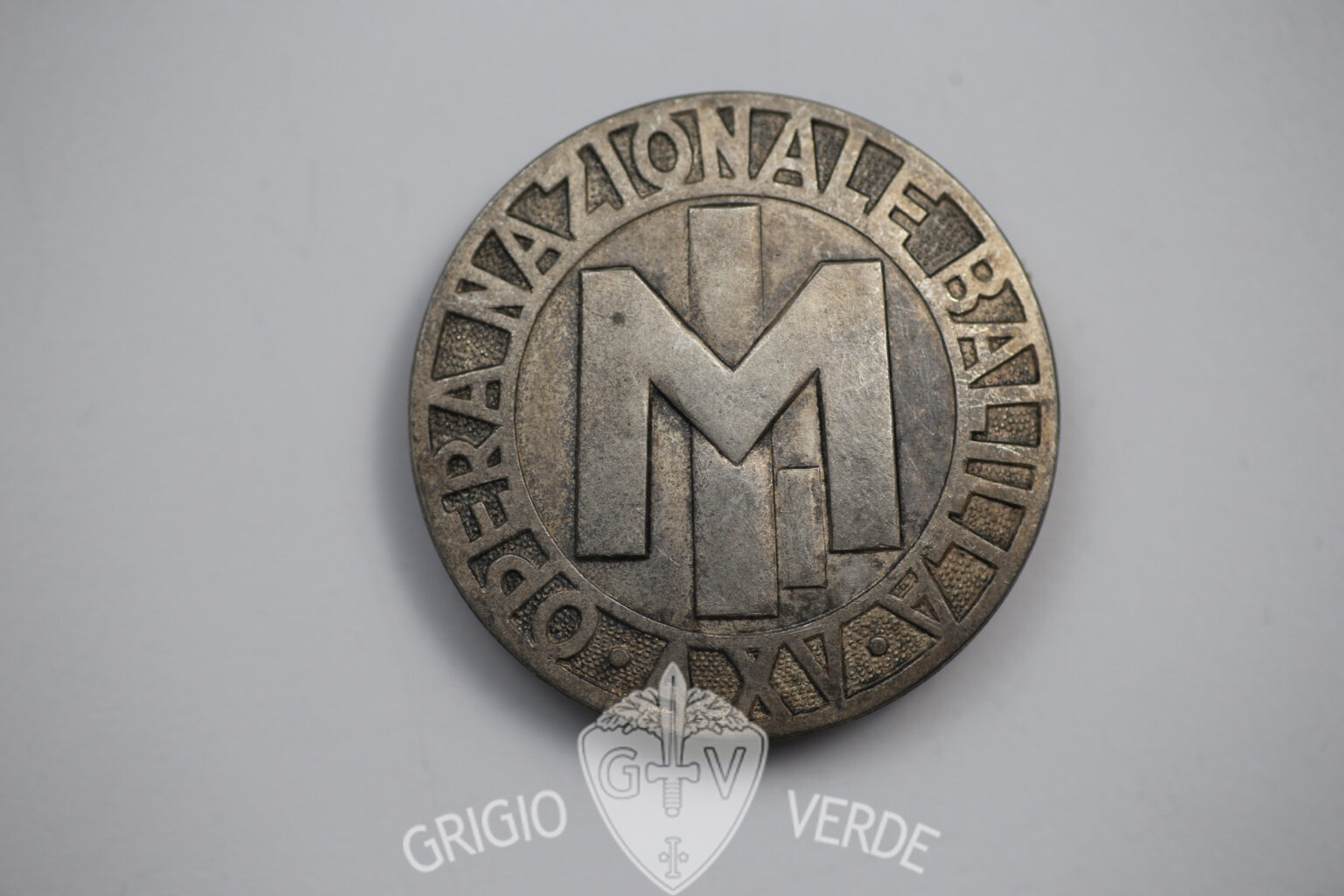 Distintivo Opera Nazionale Balilla medaglione anno XV° 1937 - Grigio ...